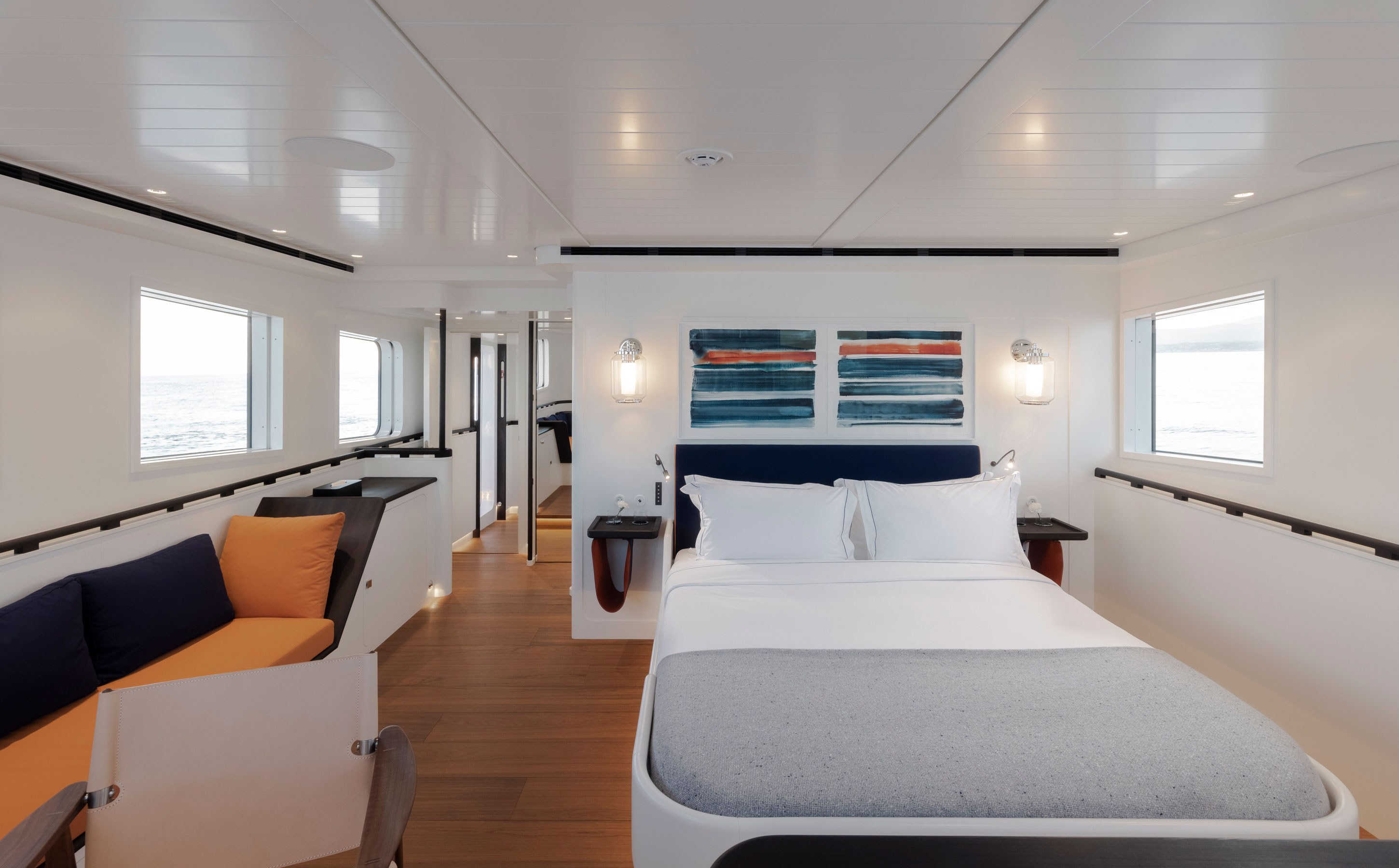 Yacht ISTROS, de Vries Lentsch Jr. | CHARTERWORLD Luxury Superyacht ...